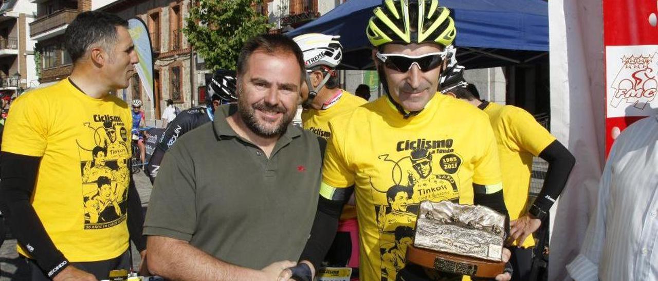 El análisis de Fernando Escartín: "La Vuelta le va a dar mucho a Aragón y viceversa"