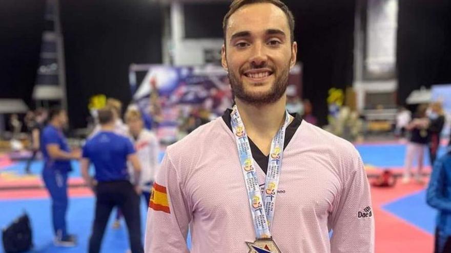 Ramon Ruiz es penja la medalla de plata a l’Open de Sèrbia - Empordà
