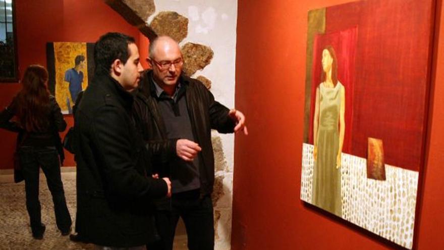 Toni Vidal inaugura la muestra Escenaris en la Casa de l'Oli.