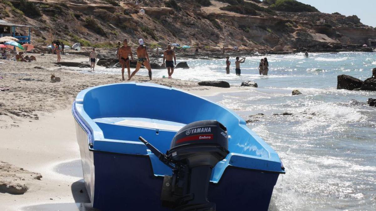 Llegan 53 migrantes a las Pitiusas en tres pateras en apenas siete ...