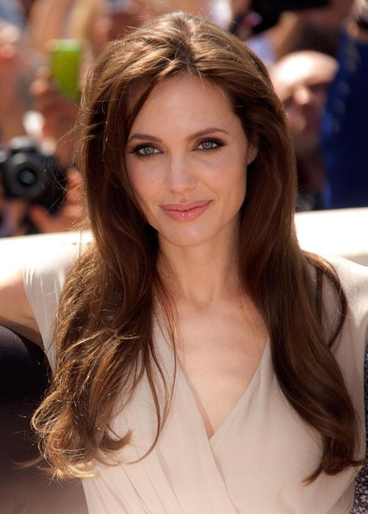 Angelia Jolie cumple 39 años - Woman