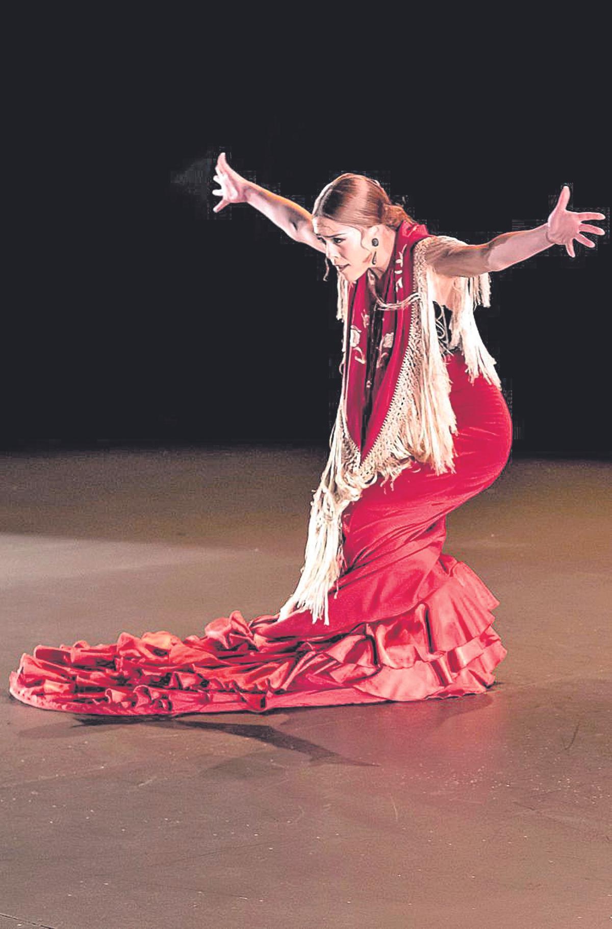 La bailaora Patricia Guerrero en el Festival Flamenco Mediterráneo de ...