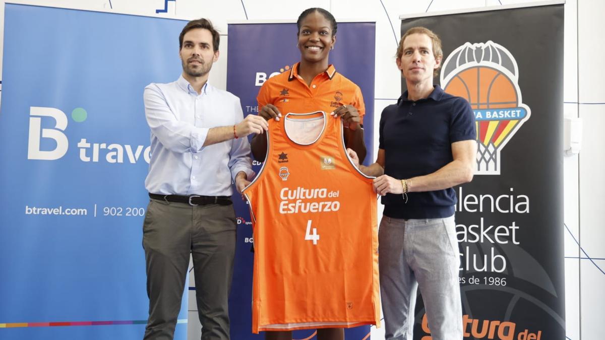 Nadia Fingall: "Desde que me fui, mi objetivo ha sido volver a Valencia"