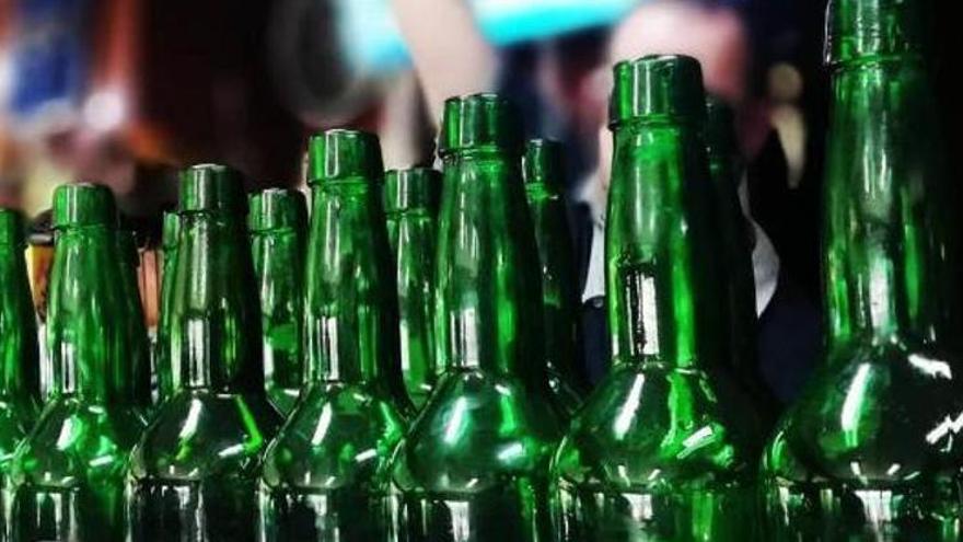 El cosechero que tiene los derechos de imagen de la botella de sidra se ...