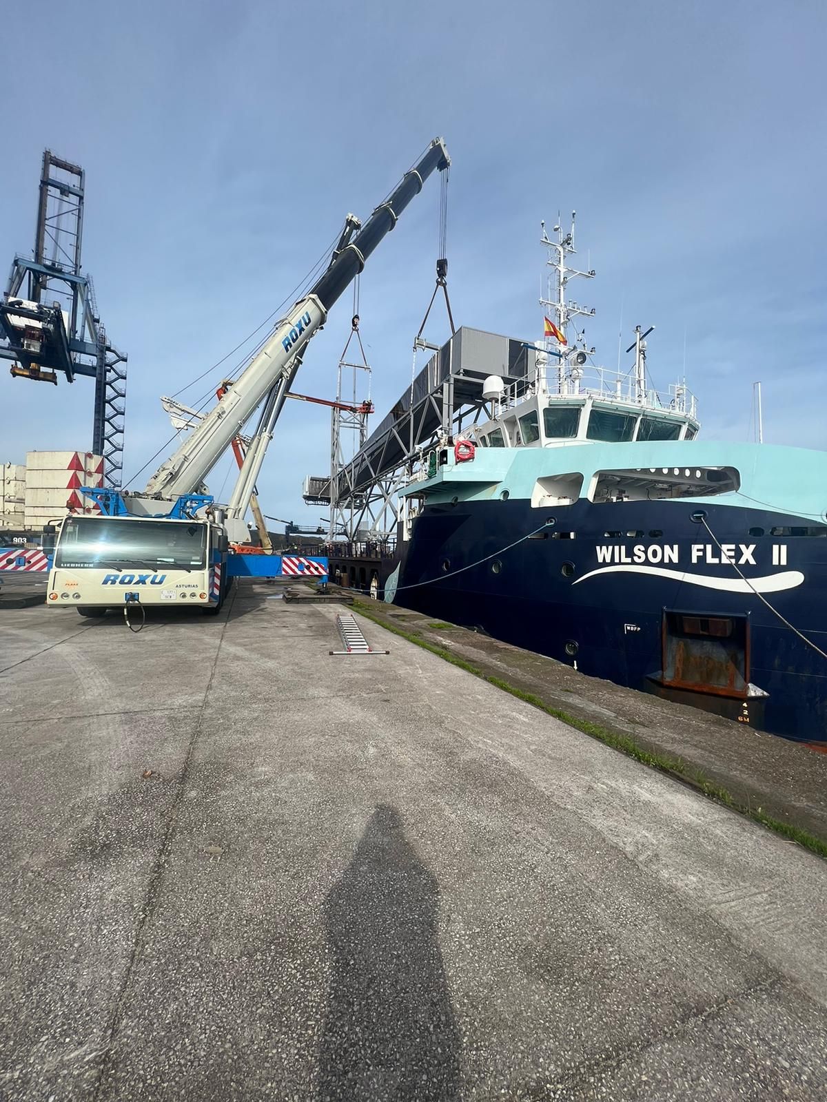 Así es el finger para una terminal marítima de pasajeros cargada en ...