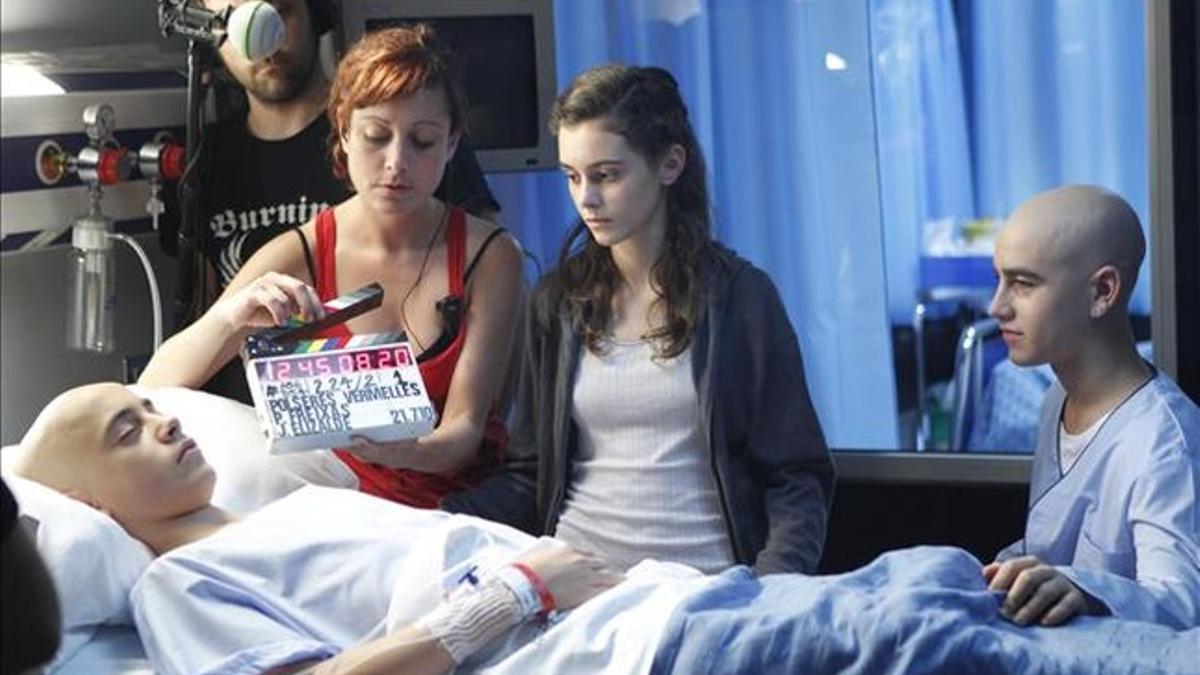 'Pulseras rojas' lidera la noche en España y Catalunya