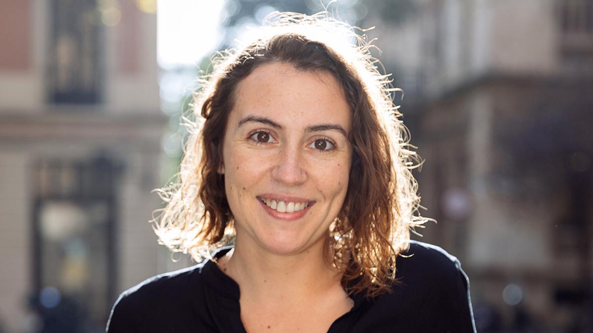 'A casa teníem un himne', de Maria Climent: de filiaciones y secretos ...