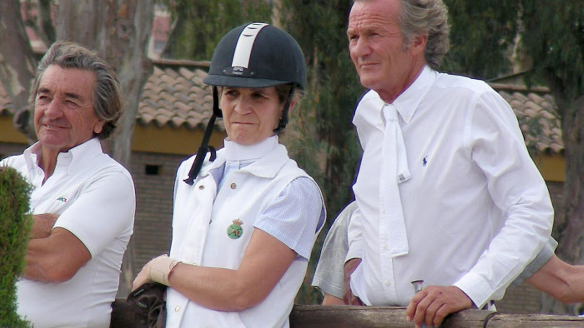 En fotos, la complicidad de la infanta Elena con su ex, Luis Astolfi