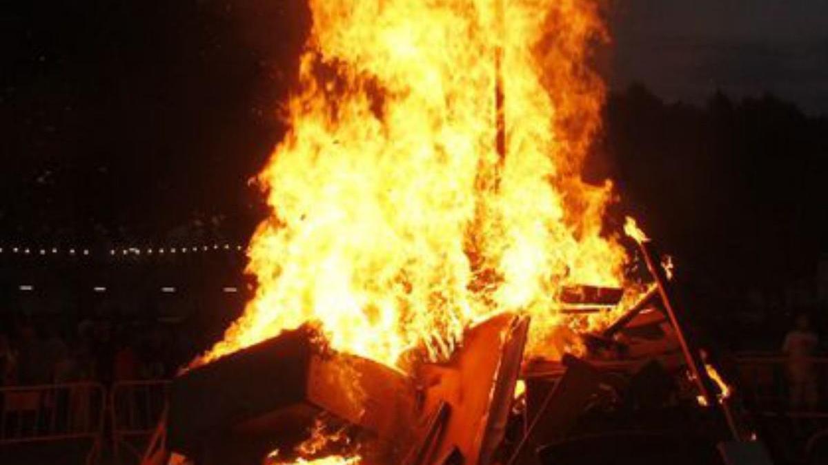 Marín recibe la solicitud de 138 hogueras para la noche de San Xoán