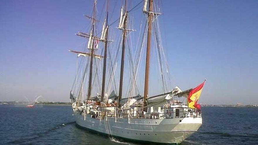 El buque Juan Sebastián Elcano, "el barco blanco" de La2