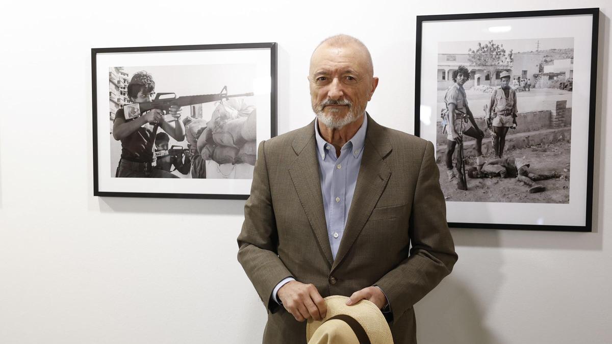 Arturo Pérez Reverte | Pérez-Reverte: "Ahora nos están tapando la ...