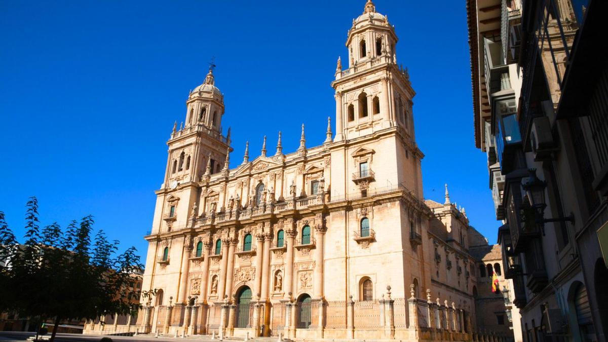 Las 10 catedrales desconocidas de España que superan en belleza a las ...