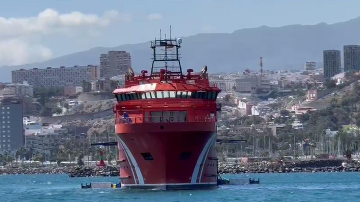 EMERGENCIAS | PUERTO DE LAS PALMAS: Un petrolero colisiona contra un ...