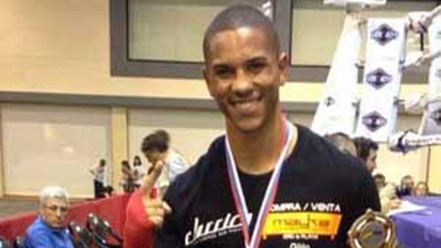 Jonathan Alonso se impone al ruso Khan Khe Su