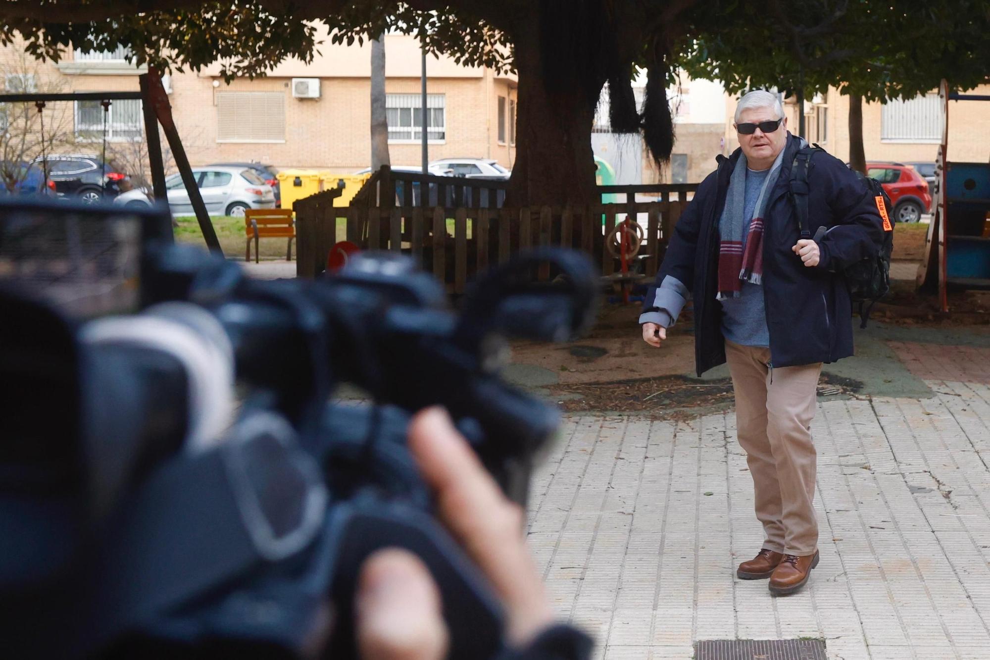 Pradas y José Manuel Cuenca salen de los juzgados de Catarroja ...