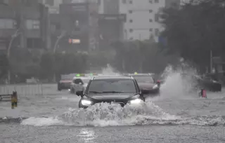 El tifón Wipha toca tierra en el sur de China y obliga a evacuar a más de 660.000 personas