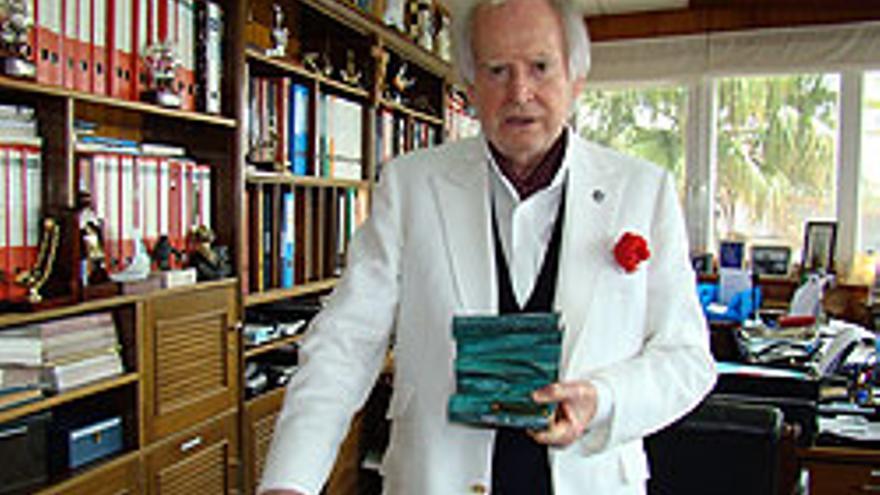 La regata Frinsa reunirá en Ribeira mañana a 30 barcos