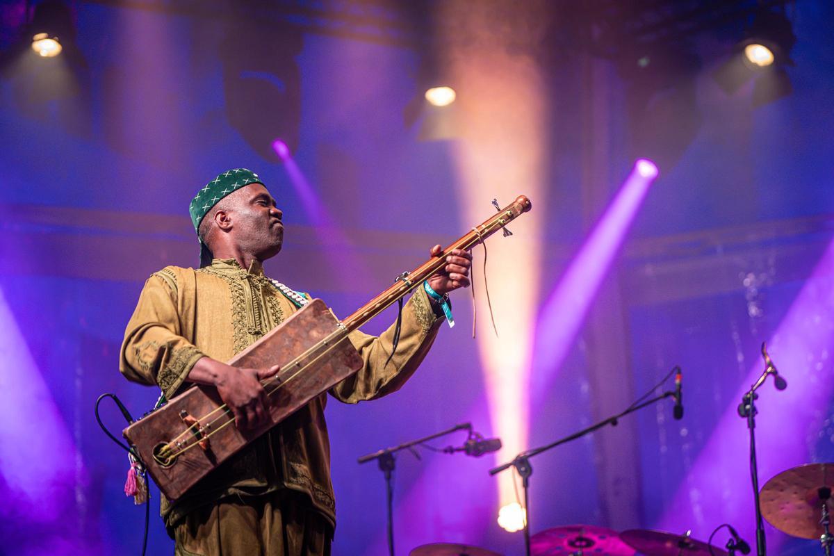 Cala Vento corona una noche de La Mercè frente a la Catedral de ...