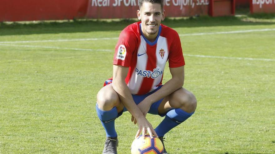 Álex Alegría, en su presentación con el Sporting: "Siempre es mejor ...