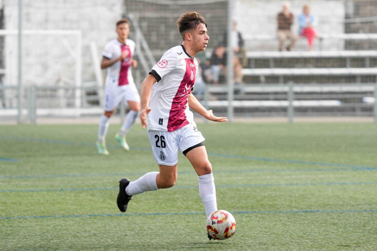 El Avilés renueva a la gran joya de su cantera