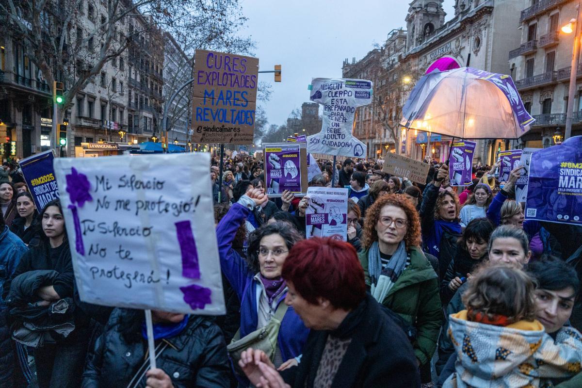 Protesta multitudinaria: miles de personas se movilizan en el 8M de ...