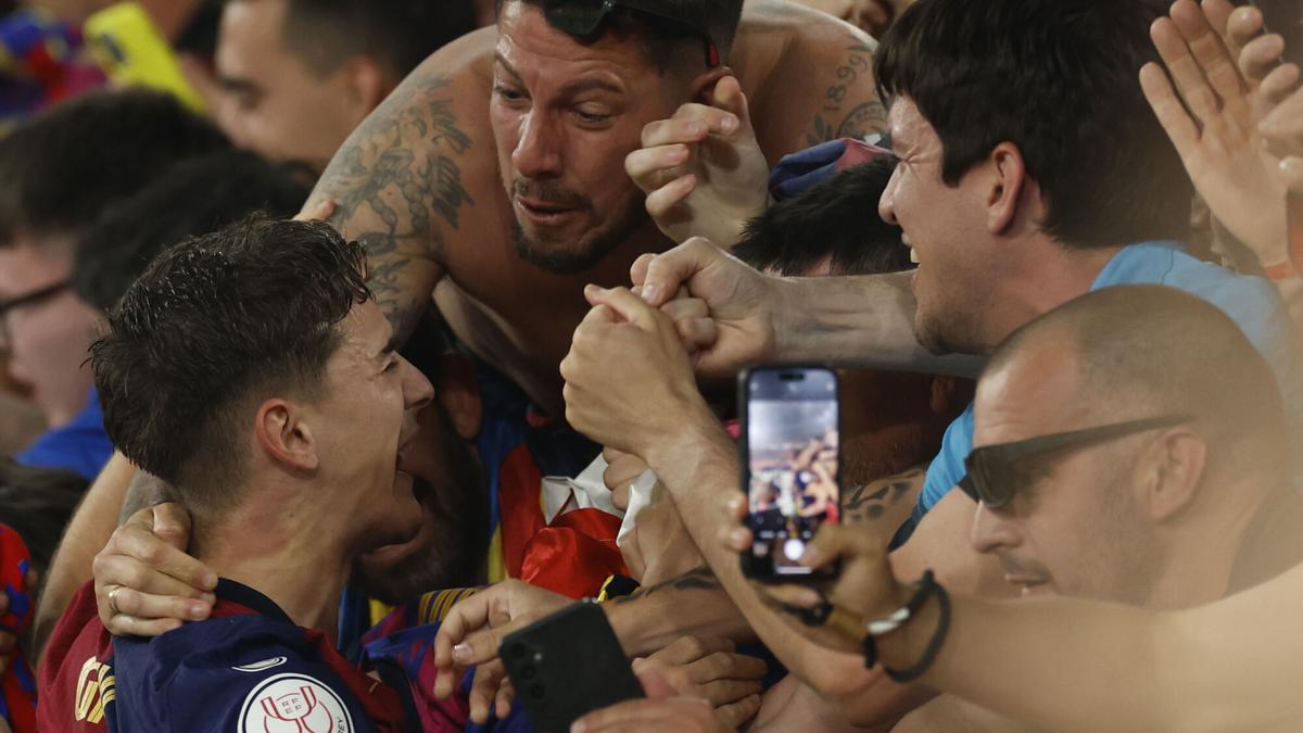 Final Copa Rey | La euforia de Gavi: de la celebración en la cara de Asencio a la bandera ...