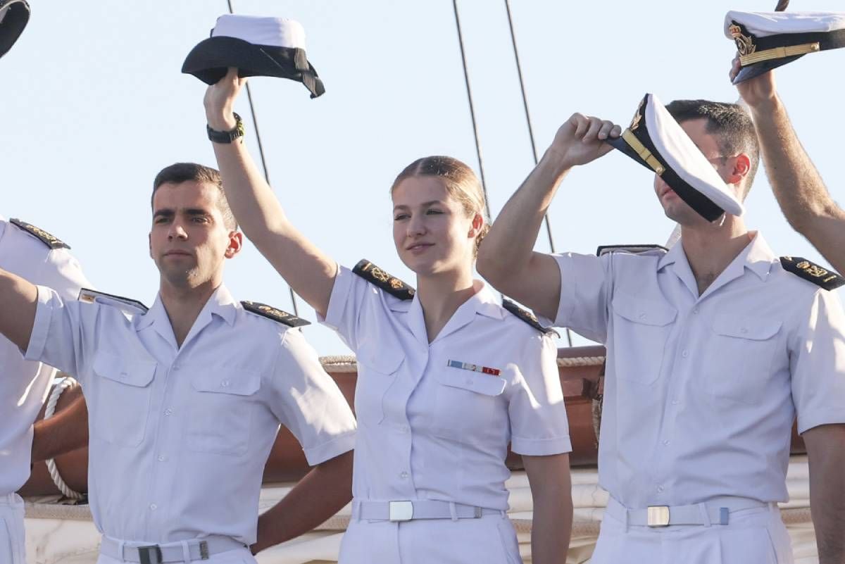 PRINCESA LEONOR GESTOS DESPEDIDA LAS PALMAS | La princesa Leonor más sonriente que nunca en ...