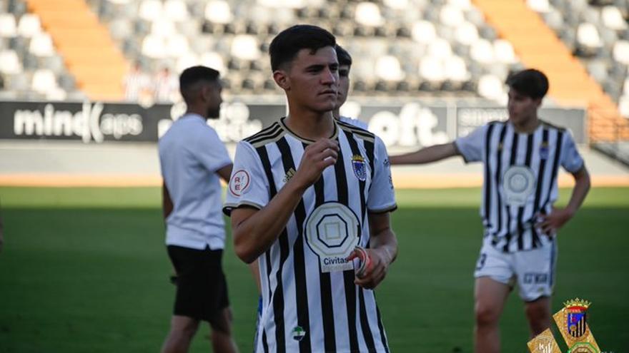 Pablo Guerrero vuelve al Dioce tras pasar por el Badajoz juvenil - El ...