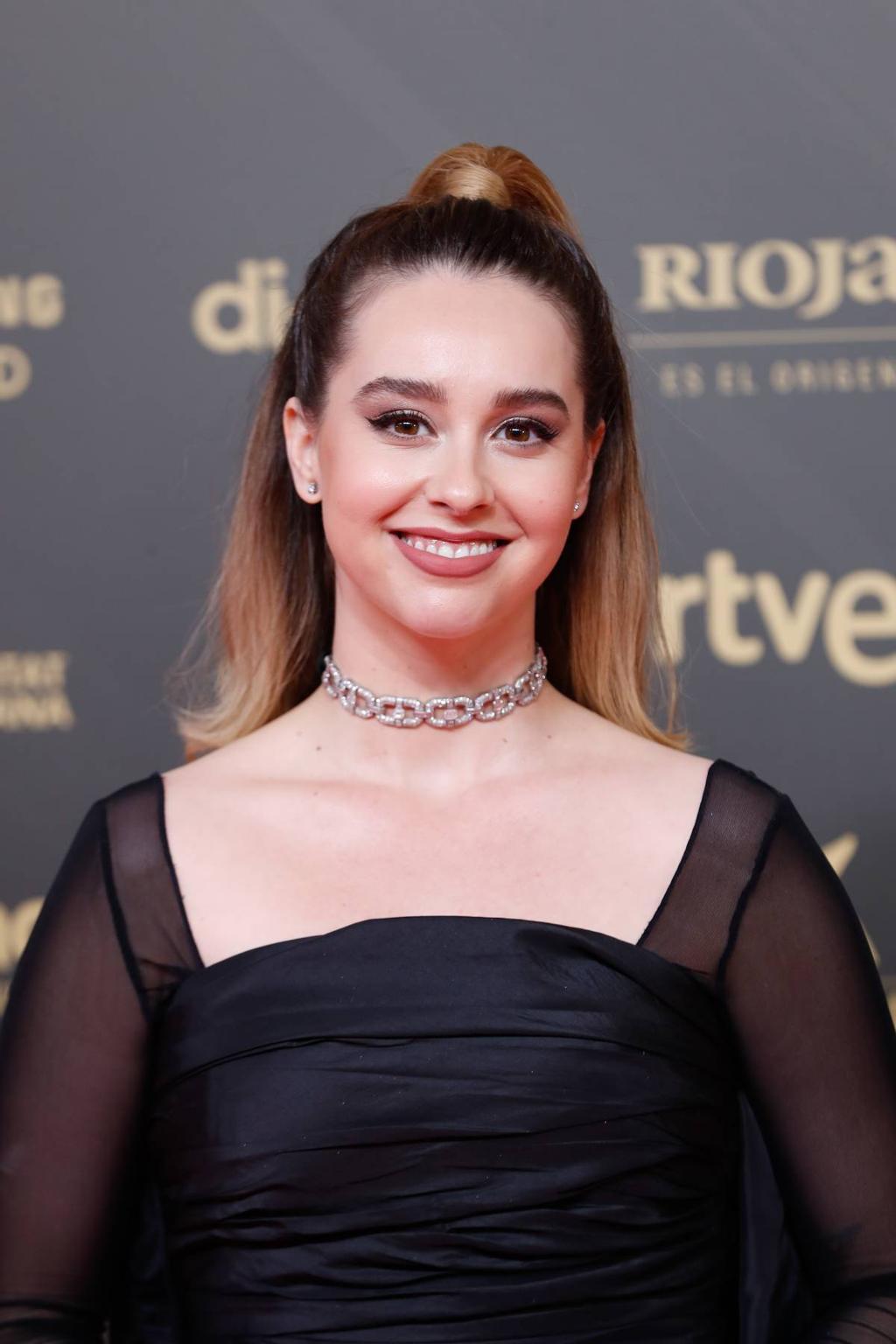 Paula Usero lleva el nuevo gótico a los Premios Goya - Woman