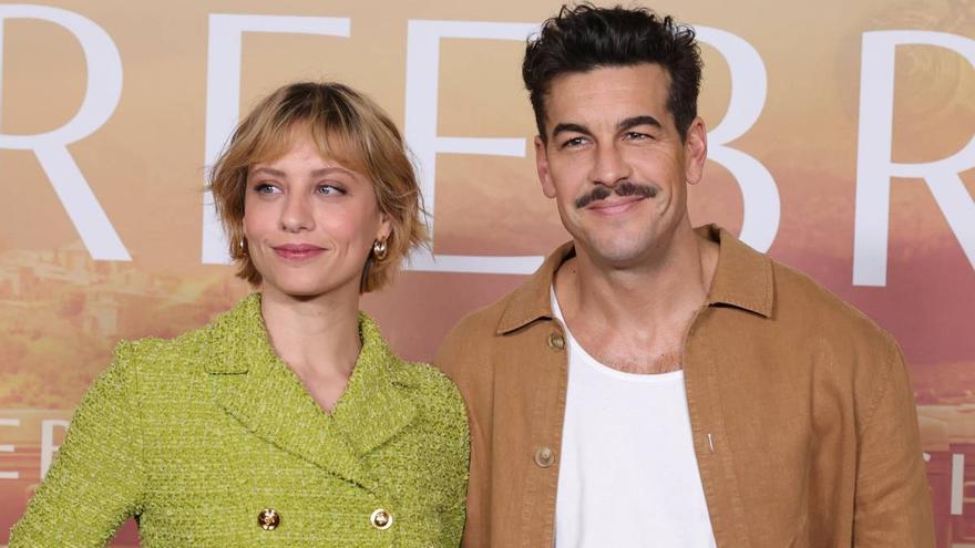 MICHELLE JENNER Y MARIO CASAS 'LOS HOMBRES DE PACO' | Michelle Jenner y ...