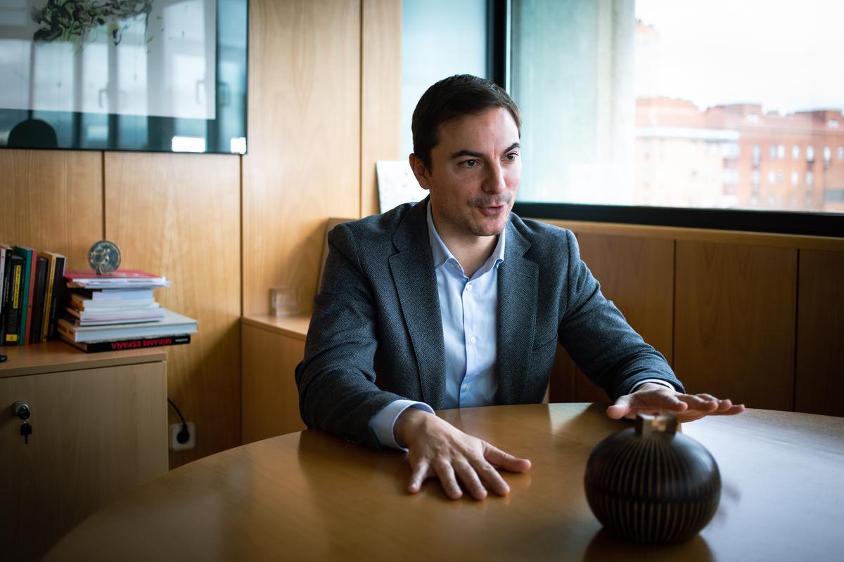 Lobato apuesta por la educación y ficha al presidente de los directores ...