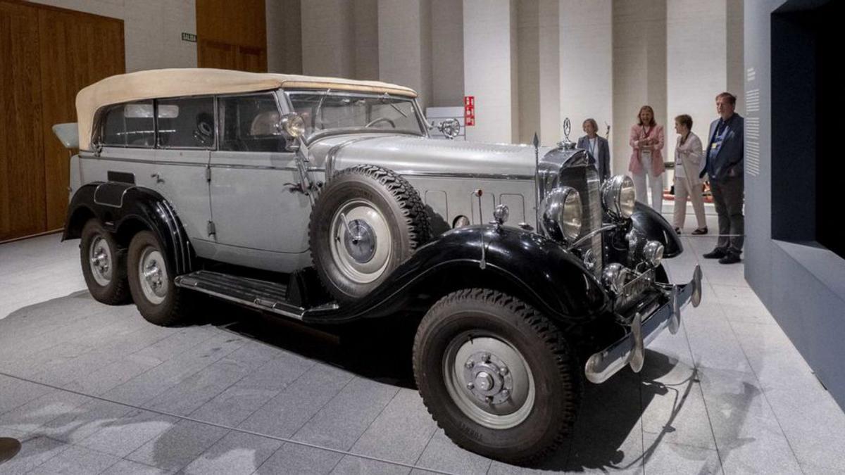 Coches y carruajes para la primera muestra de la Galería de las ...