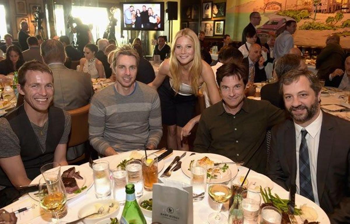 Gwyneth Paltrow y otros famosos, de comida benéfica en Los Ángeles - Cuore