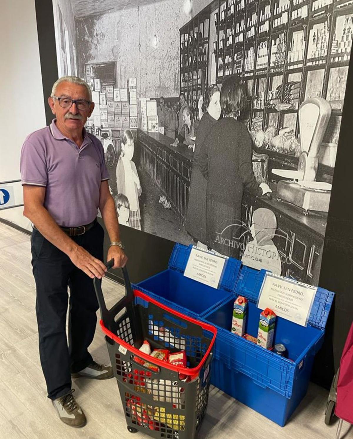 Los vecinos recogen alimentos para Amicos - La Nueva España