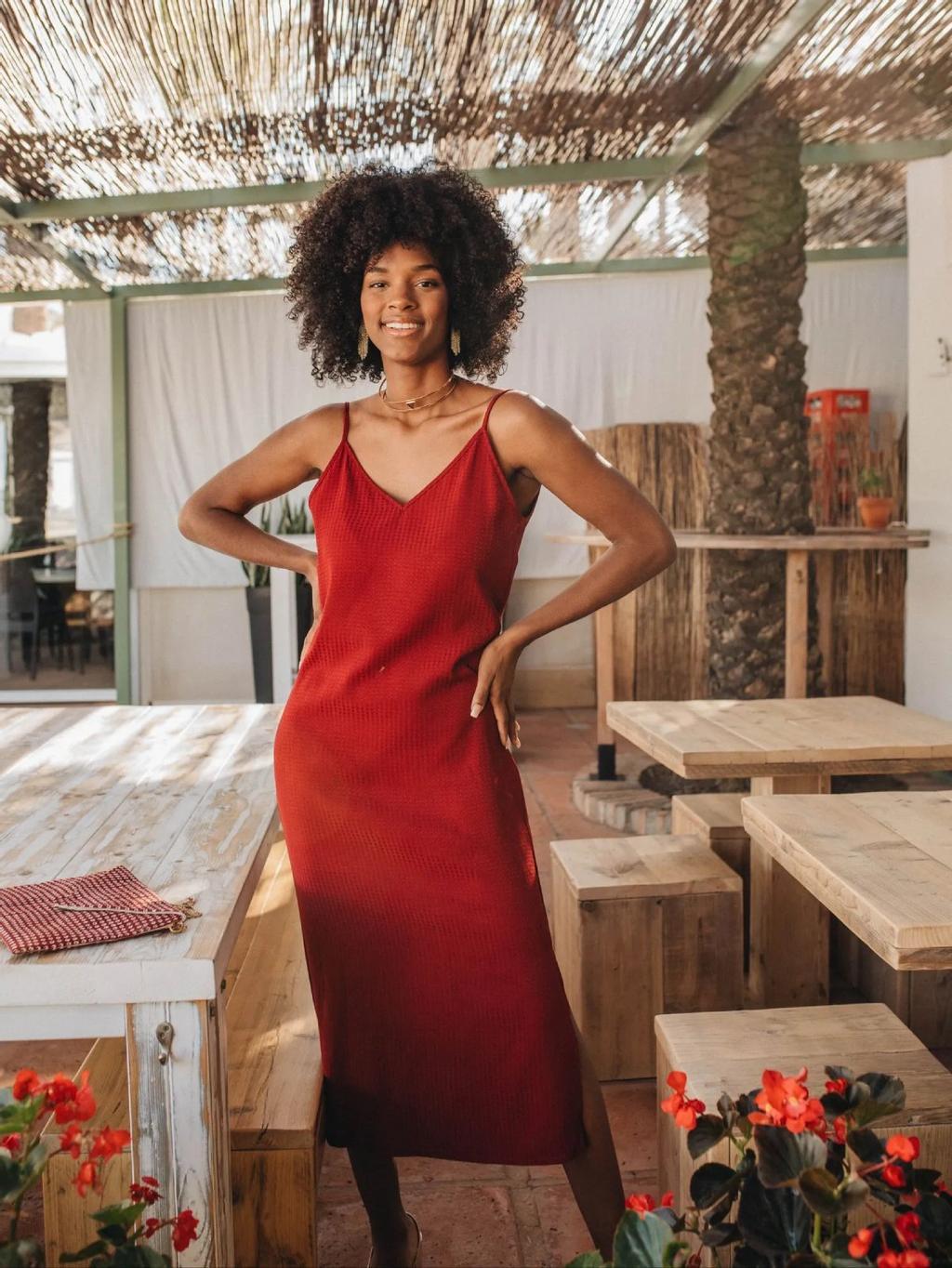 Vas a querer copiarle este vestido rojo a Victoria Federica para tus ...
