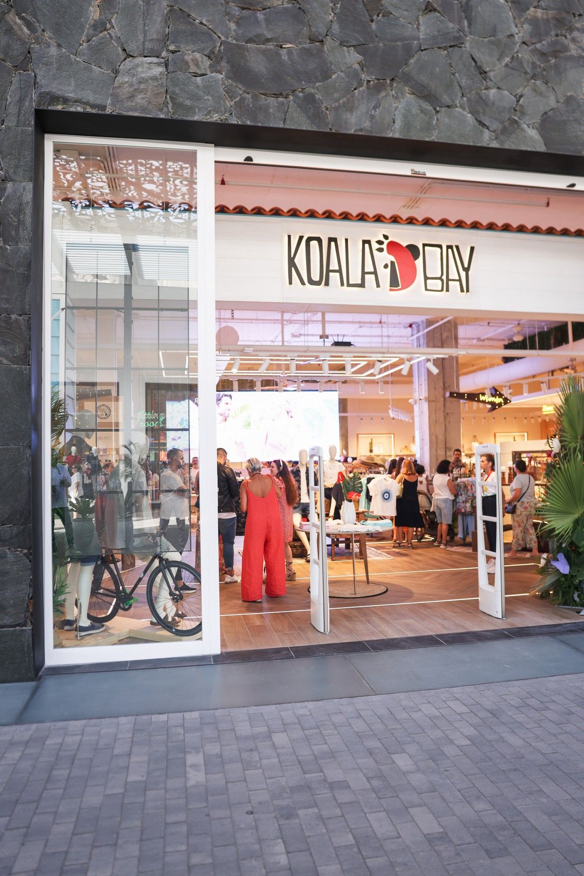 FOTOS: Koala Bay inaugura nueva tienda en Mogan Mall