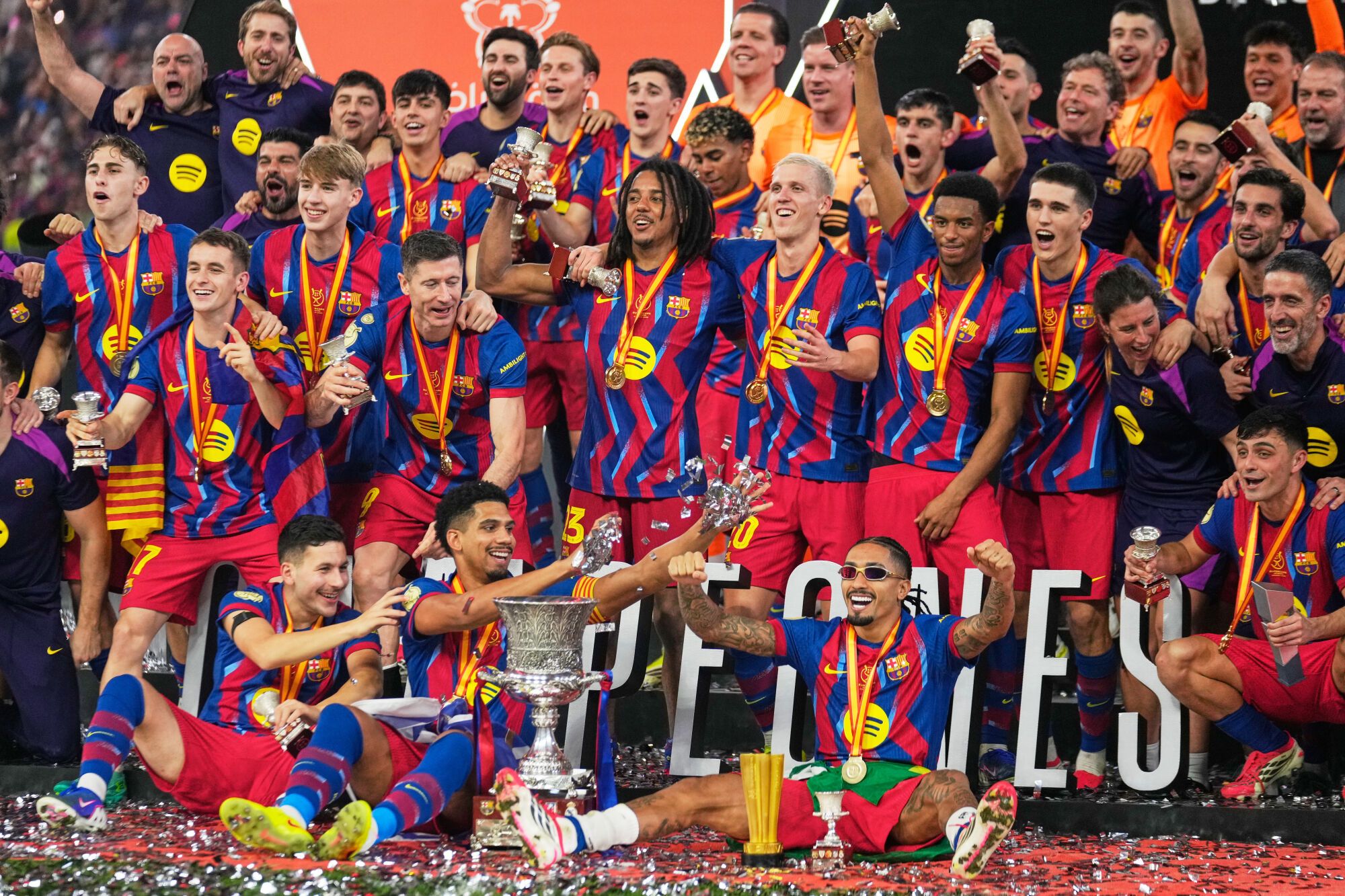 El Real Madrid - Barcelona de la final de la Supercopa, en imágenes