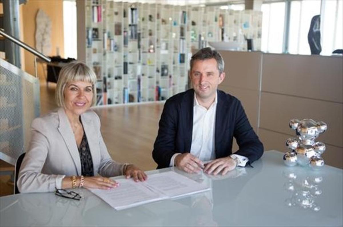 La familia Tous y uno más