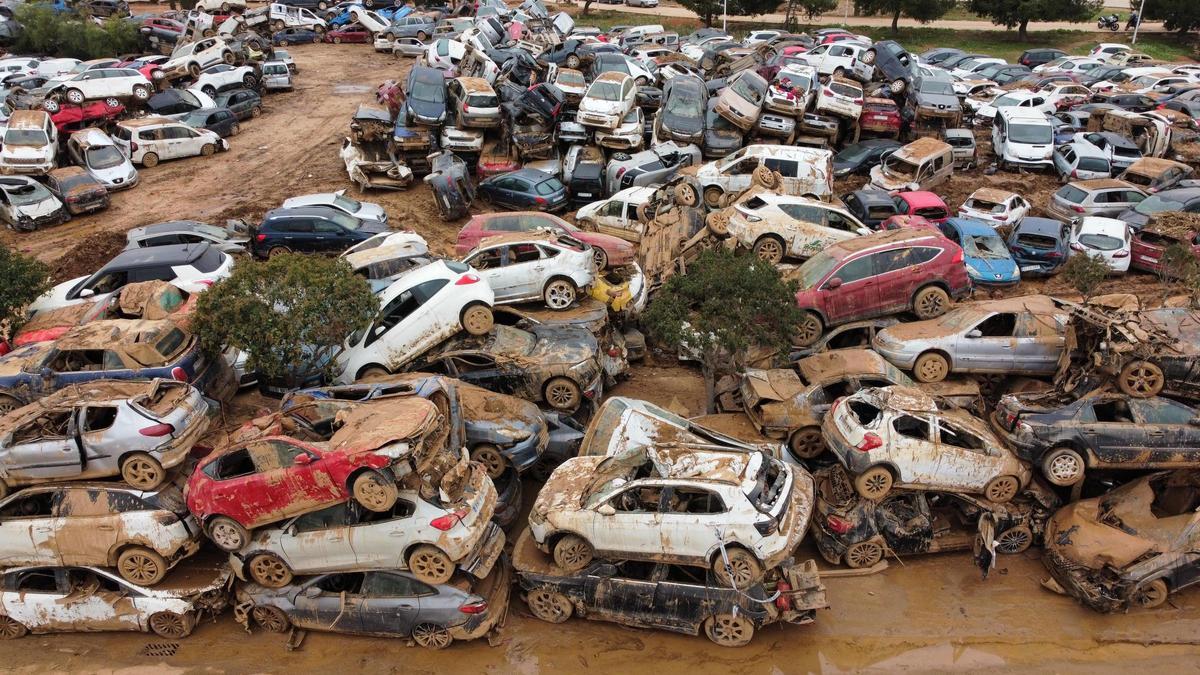 INCENDIO VALENCIA: Declarado en un incendio en una campa de Massanassa