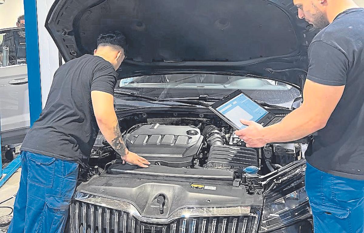 Neomotor Murcia | Express Service Volkswagen y Škoda, el taller que se ...