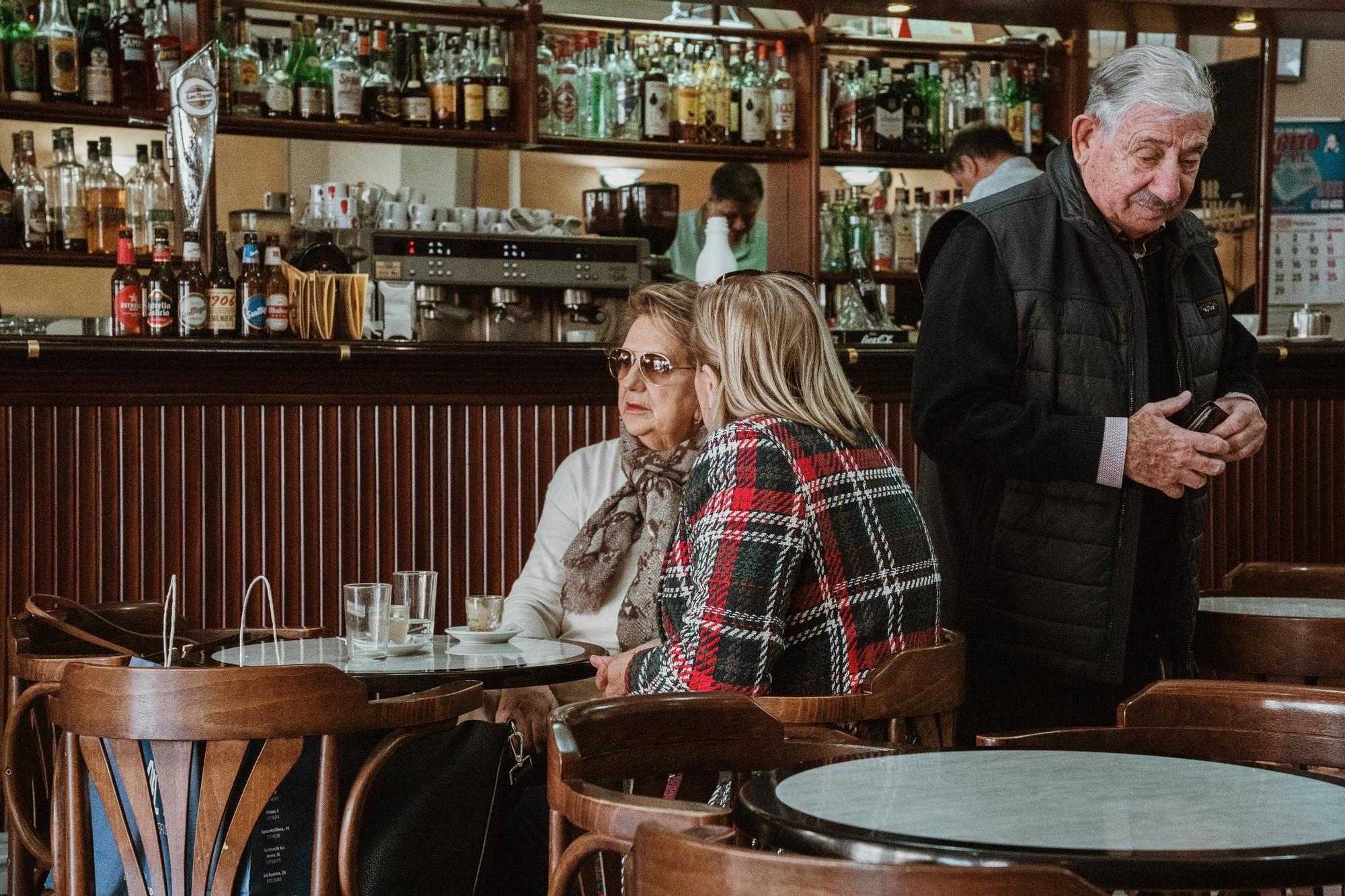 Bares normales de Palma | Un paseo por el bar Tulsa de Palma - Diario ...