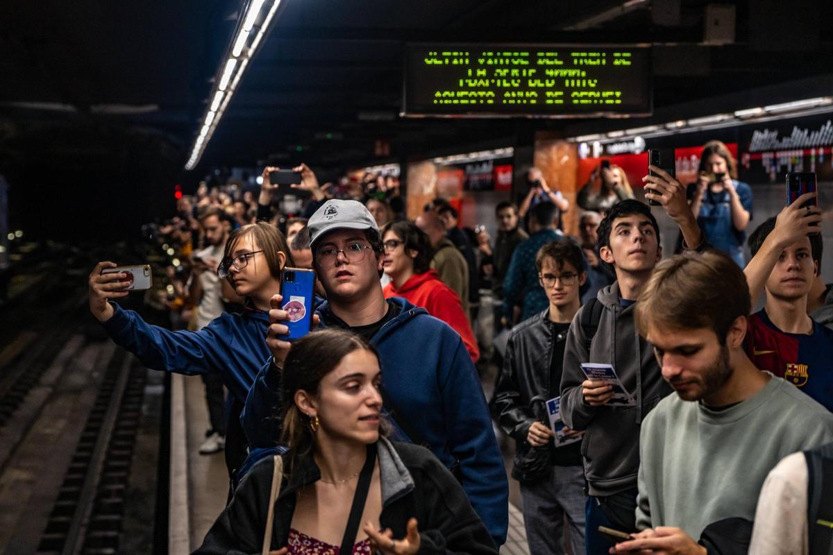Barcelona retira el último metro con amianto