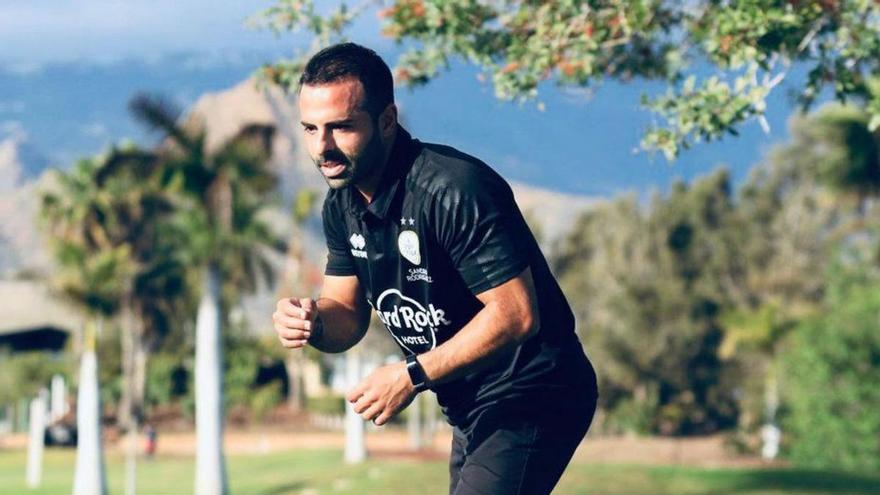 Sandro: «Viajo a Fuerteventura con la idea de remontar»