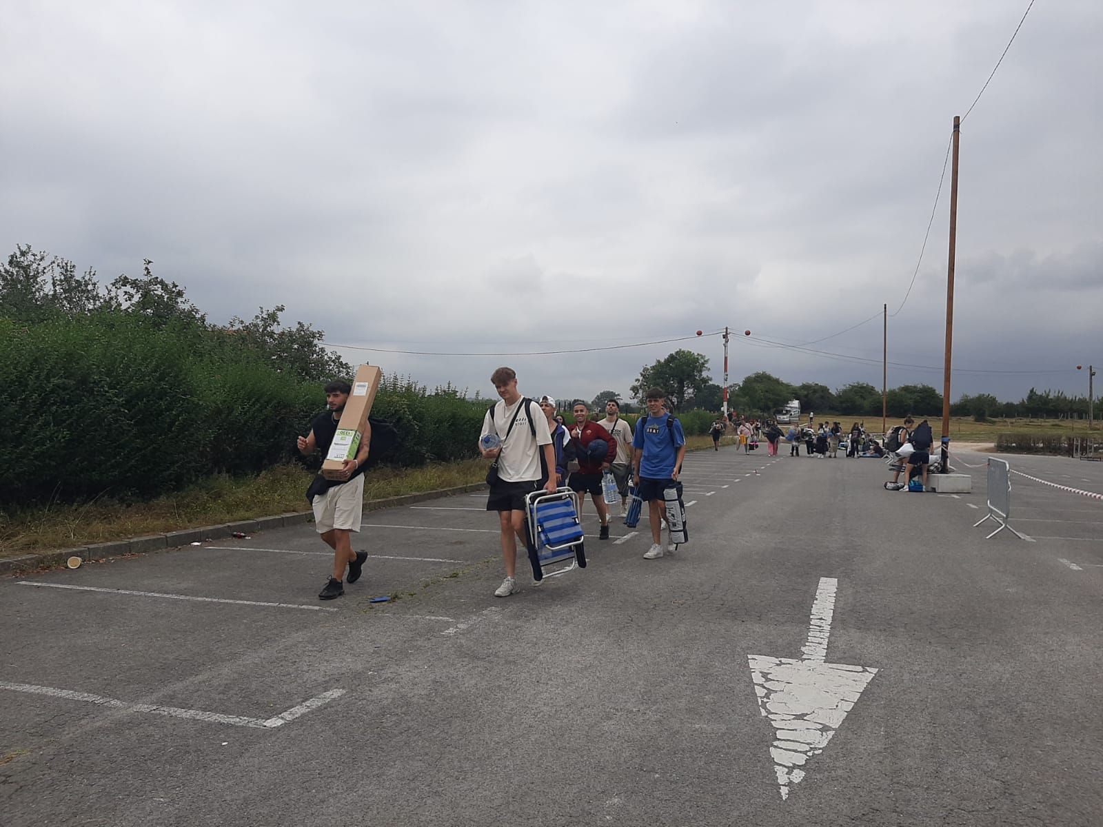 Los primeros "bombis" ya están en Llanera para acampar en La Morgal ...