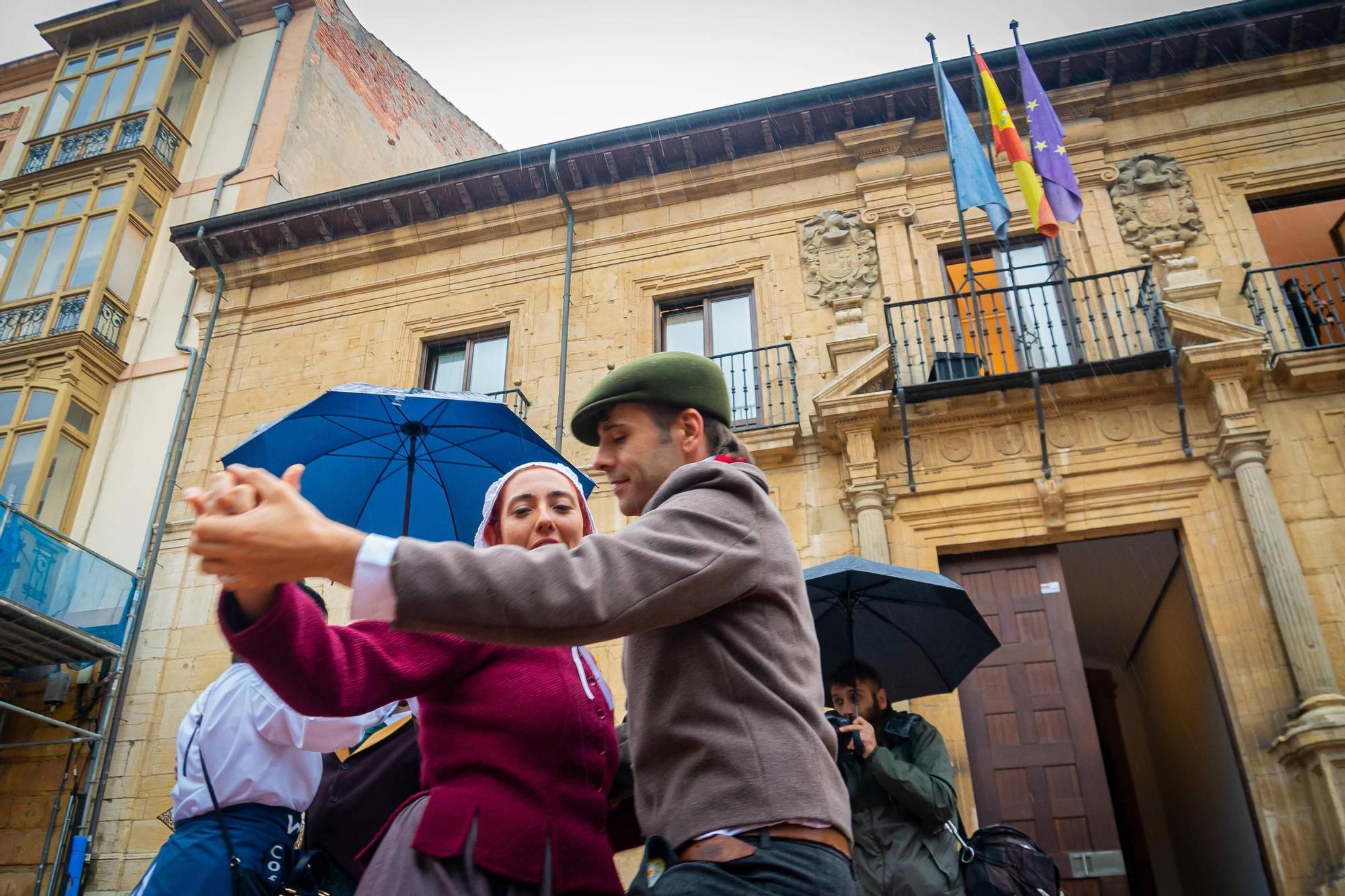 En imágenes: Proclamación y día "grande" del Desarme en Oviedo