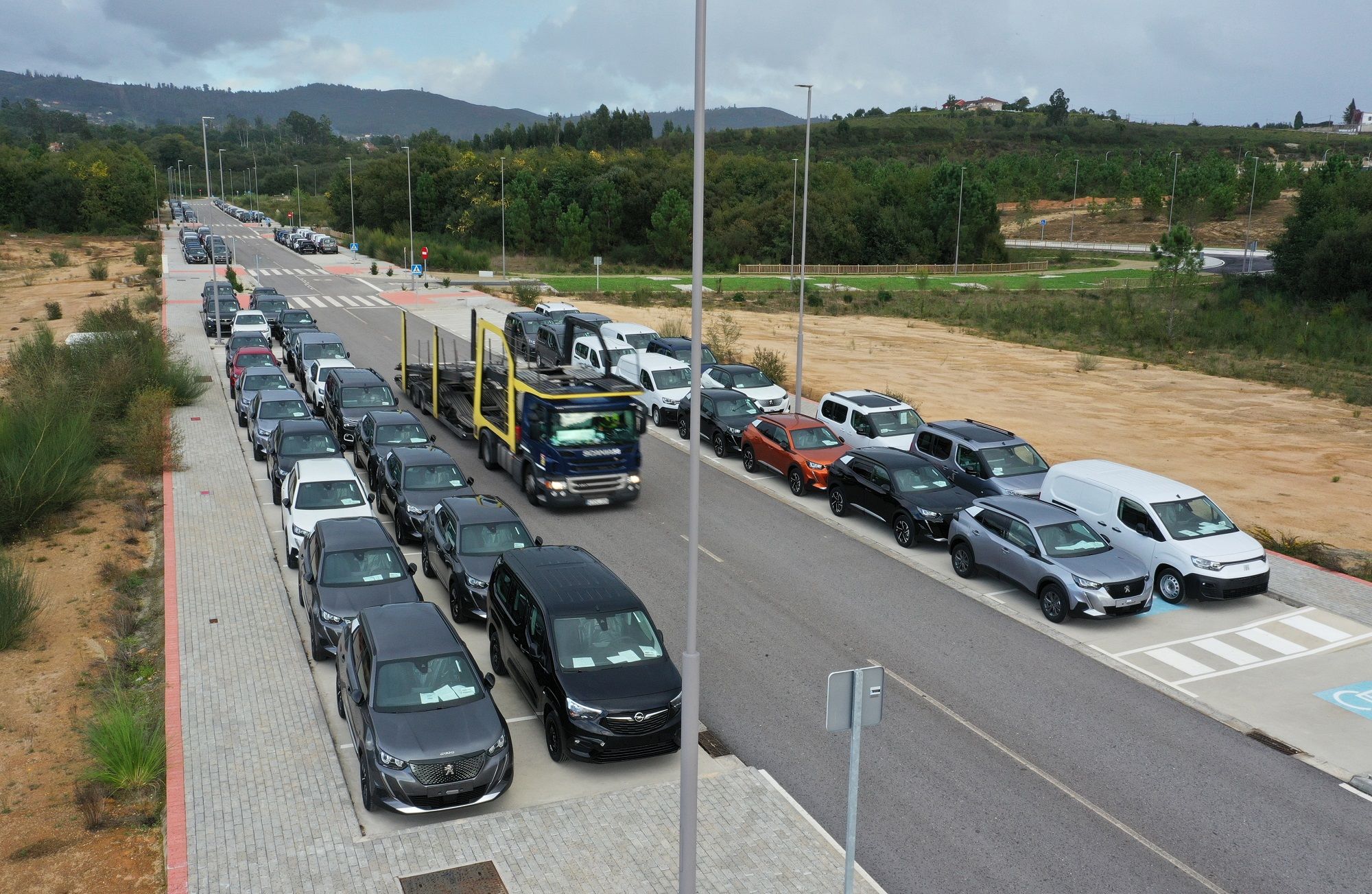 No hay campa para tanto coche: ¿Por qué? - Faro de Vigo