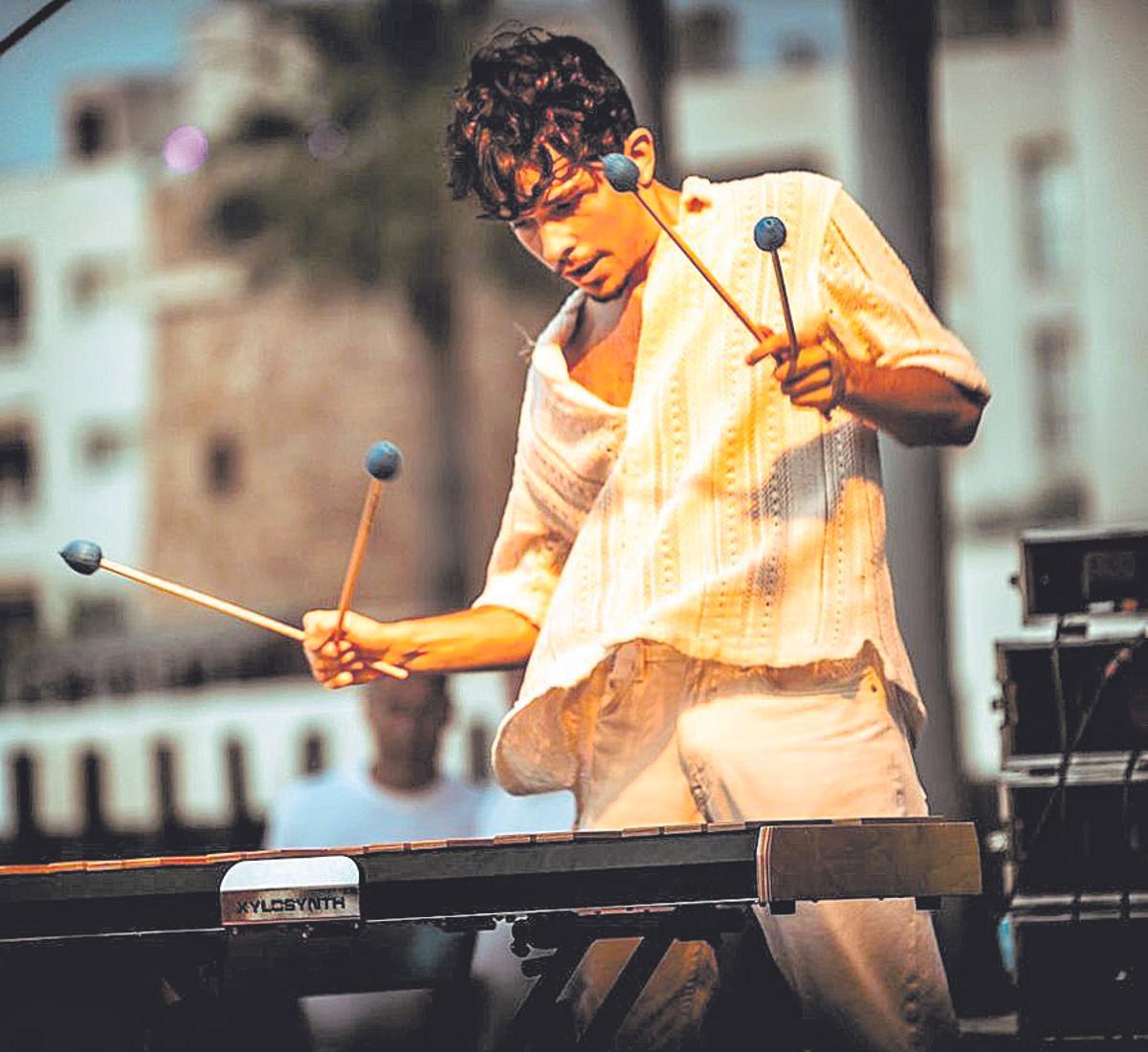 El Café Dakar de Andrés Coll vuelve a Teatro Ibiza
