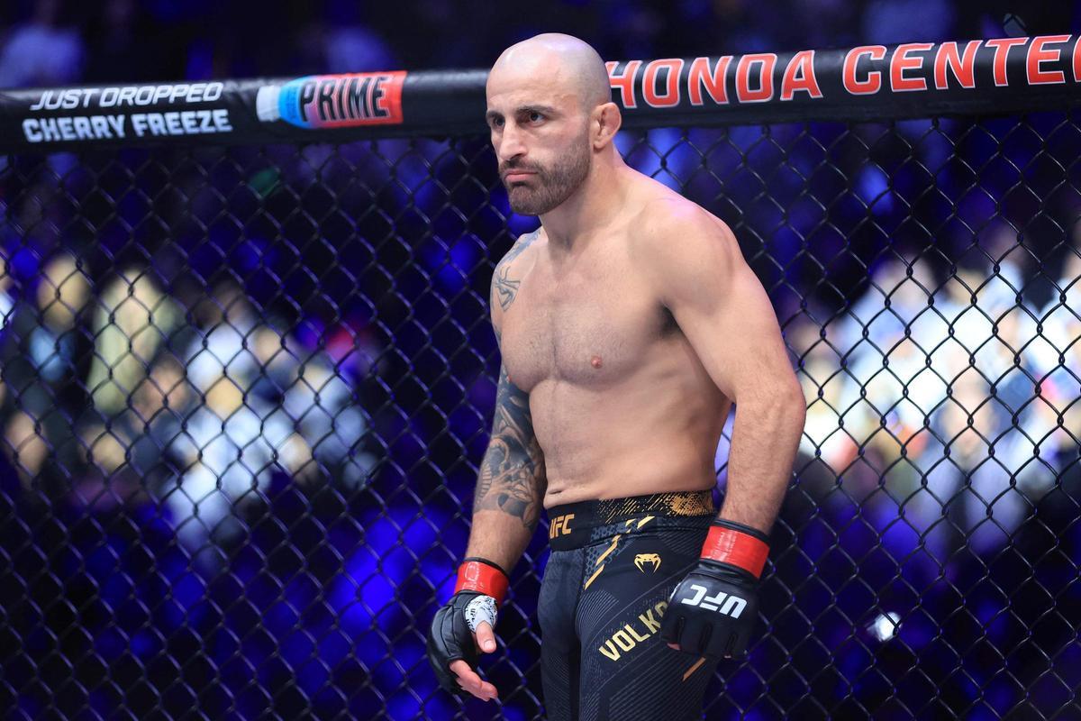 Topuria se proclama campeón del mundo tras un KO para la historia | FOTOS