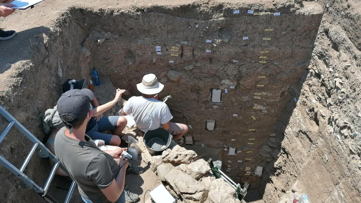 Arqueología en Málaga | Yacimiento fenicio del Cerro del Villar: En ...