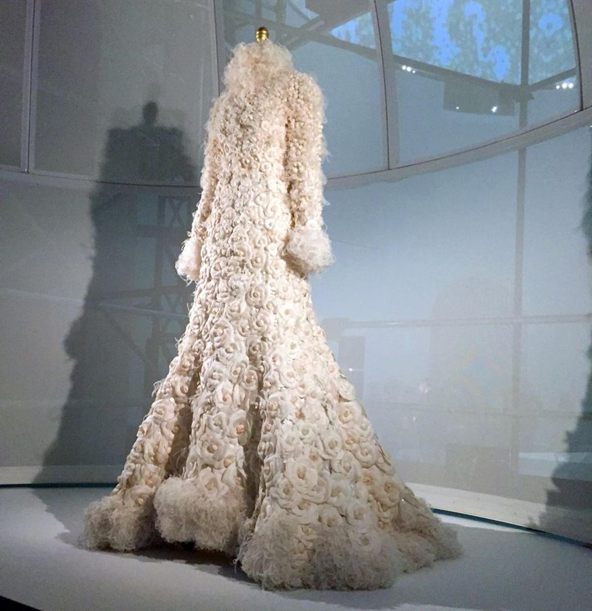 ¿Qué hay en la exposición 'Manus x Machina' 2016? - Woman